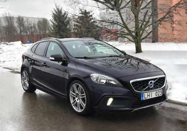 Volvo V40 2015 Kauņa, ar dzinēja tilpumu 2.00 L un nobraukumu 316 tūkst. km par 6000 €, foto 1 vietnē AUTOMOTO.COM.LV