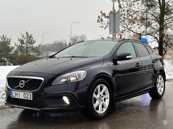 Volvo V40 2015 Kauņa, ar dzinēja tilpumu 2.00 L un nobraukumu 316 tūkst. km par 6000 €, foto 2 vietnē AUTOMOTO.COM.LV