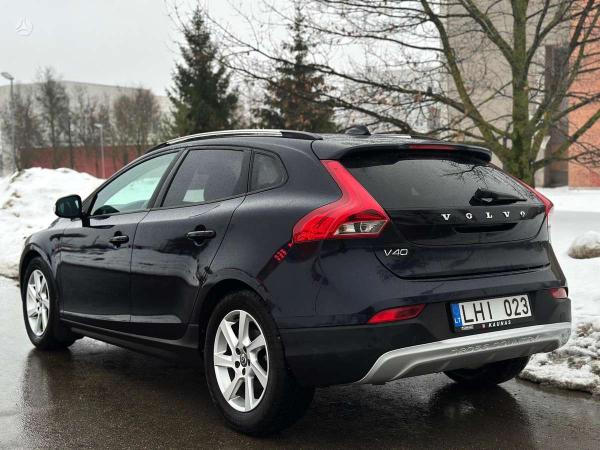 Volvo V40 2015 Kauņa, ar dzinēja tilpumu 2.00 L un nobraukumu 316 tūkst. km par 6000 €, foto 3 vietnē AUTOMOTO.COM.LV