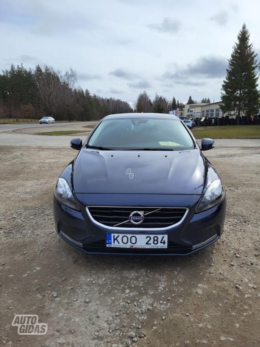 Volvo V40 2015 in Radviliskis, with an engine capacity of 1.60 L and mileage of 290 thousand km for 6200 €, photo 1 on AUTOMOTO.COM.LV