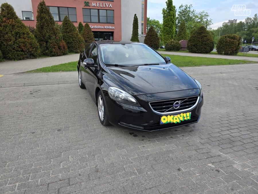 Volvo V40 2015 in Vilnius, with an engine capacity of 2.00 L and mileage of 257 thousand km for 7000 €, photo 3 on AUTOMOTO.COM.LV
