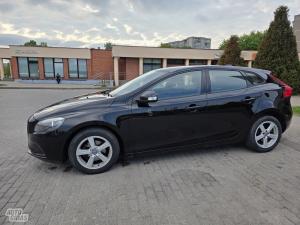 Volvo V40 2015 in Vilnius, with an engine capacity of 2.00 L and mileage of 257 thousand km for 7000 €, photo 4 on AUTOMOTO.COM.LV