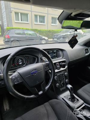 Volvo V40 2015 in Vilnius, with an engine capacity of 2.00 L and mileage of 257 thousand km for 7000 €, photo 8 on AUTOMOTO.COM.LV