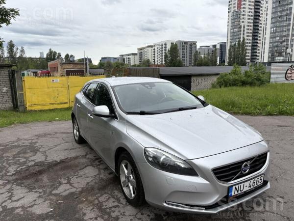 Вольво В40 2015 в Рига, объемом двигателя 2.00 л и пробегом 234 тыс. км за 9400 €, фото 4 на AUTOMOTO.COM.LV