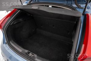 Volvo V40 2015 Jelgava, ar dzinēja tilpumu 1.60 L un nobraukumu 279 tūkst. km par 6000 €, foto 12 vietnē AUTOMOTO.COM.LV