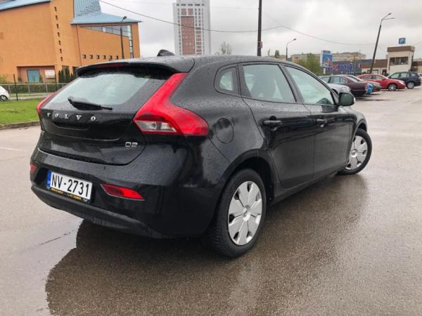 Volvo V40 2015 in Riga, with an engine capacity of 1.60 L and mileage of 147 thousand km for 7750 €, photo 4 on AUTOMOTO.COM.LV