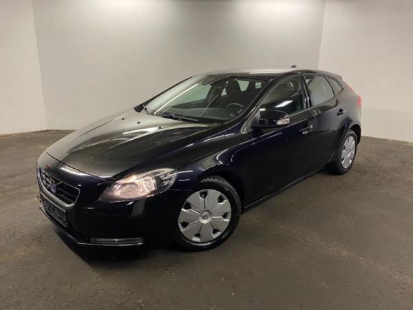 Volvo V40 2015 in Riga, with an engine capacity of 1.60 L and mileage of 147 thousand km for 7750 €, photo 7 on AUTOMOTO.COM.LV