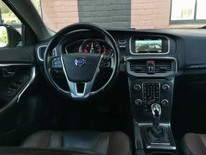Volvo V40 2015 in Riga, with an engine capacity of 2.00 L and mileage of 248 thousand km for 9900 €, photo 10 on AUTOMOTO.COM.LV