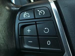 Volvo V40 2015 in Riga, with an engine capacity of 2.00 L and mileage of 248 thousand km for 9900 €, photo 16 on AUTOMOTO.COM.LV