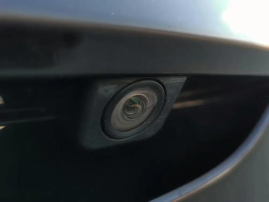 Volvo V40 2015 in Riga, with an engine capacity of 2.00 L and mileage of 248 thousand km for 9900 €, photo 21 on AUTOMOTO.COM.LV