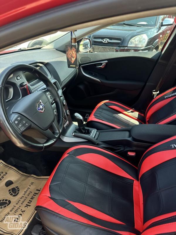 Volvo V40 2015 in Pabrade, with an engine capacity of 1.60 L and mileage of 229 thousand km for 5400 €, photo 9 on AUTOMOTO.COM.LV