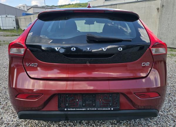 Volvo V40 2015 in Kaunas, with an engine capacity of 1.60 L and mileage of 262 thousand km for 3699 €, photo 6 on AUTOMOTO.COM.LV