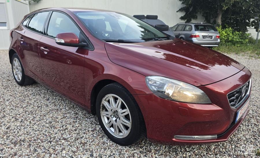 Volvo V40 2015 Kauņa, ar dzinēja tilpumu 1.60 L un nobraukumu 263 tūkst. km par 4399 €, foto 1 vietnē AUTOMOTO.COM.LV