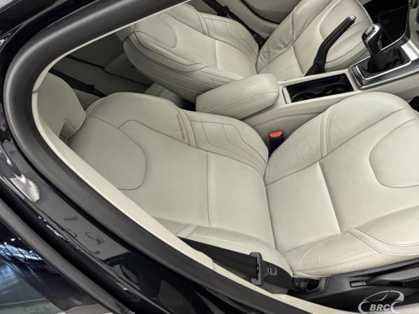 Volvo V40 2015 in Vilnius on AUTOMOTO.COM.LV Volvo V40 2015 in Vilnius, with an engine capacity of 1.56 L and mileage of 212 thousand km for 7500 €, photo 6 on AUTOMOTO.COM.LV