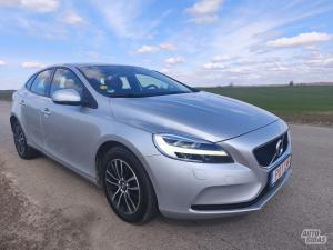 Volvo V40 2016 in Vilnius, with an engine capacity of 2.00 L and mileage of 214 thousand km for 7500 €, photo 9 on AUTOMOTO.COM.LV