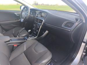 Volvo V40 2016 in Vilnius, with an engine capacity of 2.00 L and mileage of 214 thousand km for 7500 €, photo 12 on AUTOMOTO.COM.LV