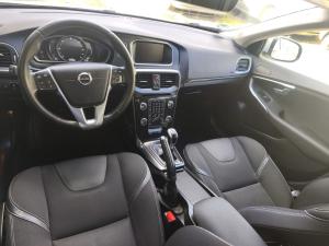 Volvo V40 2016 in Vilnius, with an engine capacity of 2.00 L and mileage of 214 thousand km for 7500 €, photo 13 on AUTOMOTO.COM.LV