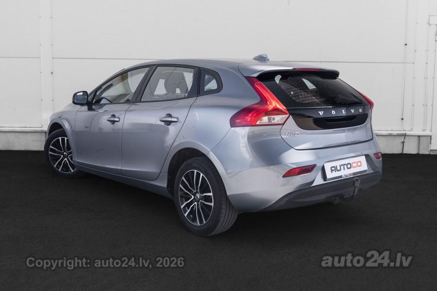 Volvo V40 2016 Tallina, ar dzinēja tilpumu 2.00 L un nobraukumu 276 tūkst. km par 9999 €, foto 7 vietnē AUTOMOTO.COM.LV