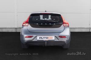 Volvo V40 2016 Tallina, ar dzinēja tilpumu 2.00 L un nobraukumu 276 tūkst. km par 9999 €, foto 8 vietnē AUTOMOTO.COM.LV