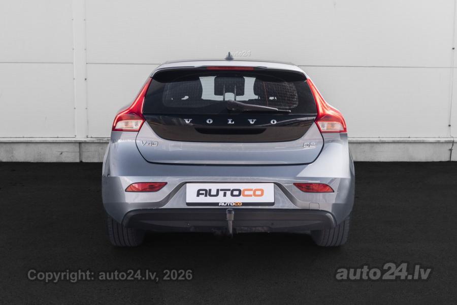 Volvo V40 2016 Tallina, ar dzinēja tilpumu 2.00 L un nobraukumu 276 tūkst. km par 9999 €, foto 8 vietnē AUTOMOTO.COM.LV