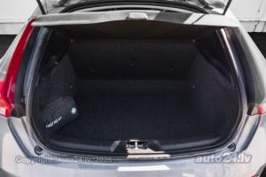 Volvo V40 2016 Tallina, ar dzinēja tilpumu 2.00 L un nobraukumu 276 tūkst. km par 9999 €, foto 13 vietnē AUTOMOTO.COM.LV