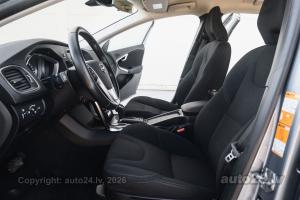 Volvo V40 2016 Tallina, ar dzinēja tilpumu 2.00 L un nobraukumu 276 tūkst. km par 9999 €, foto 15 vietnē AUTOMOTO.COM.LV
