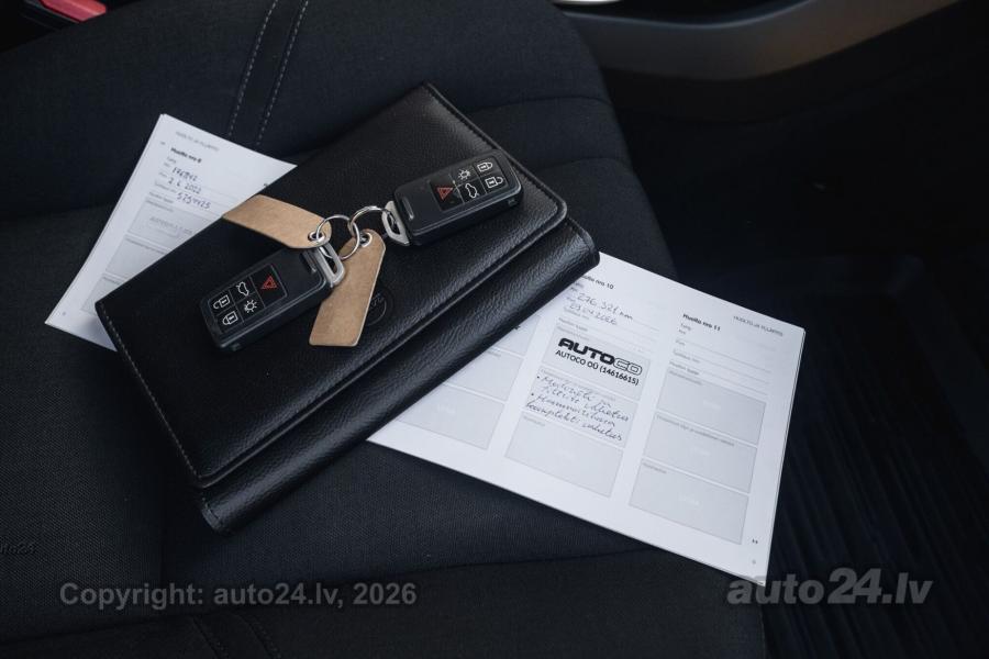 Volvo V40 2016 Tallina, ar dzinēja tilpumu 2.00 L un nobraukumu 276 tūkst. km par 9999 €, foto 19 vietnē AUTOMOTO.COM.LV