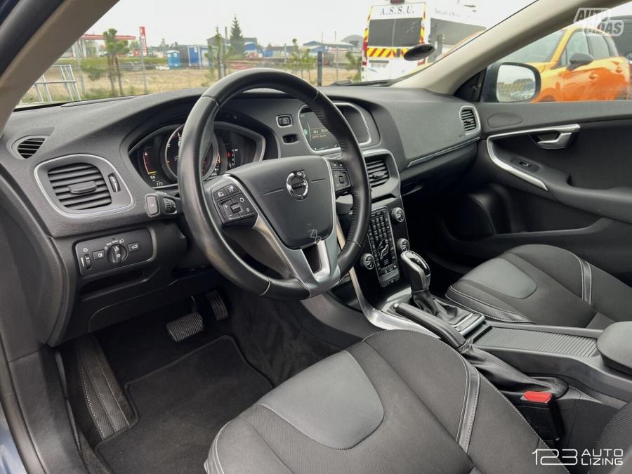 Volvo V40 2016 in Taurage, with an engine capacity of 2.00 L and mileage of 273 thousand km for 8500 €, photo 14 on AUTOMOTO.COM.LV