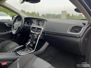 Volvo V40 2016 in Taurage, with an engine capacity of 2.00 L and mileage of 273 thousand km for 8500 €, photo 17 on AUTOMOTO.COM.LV