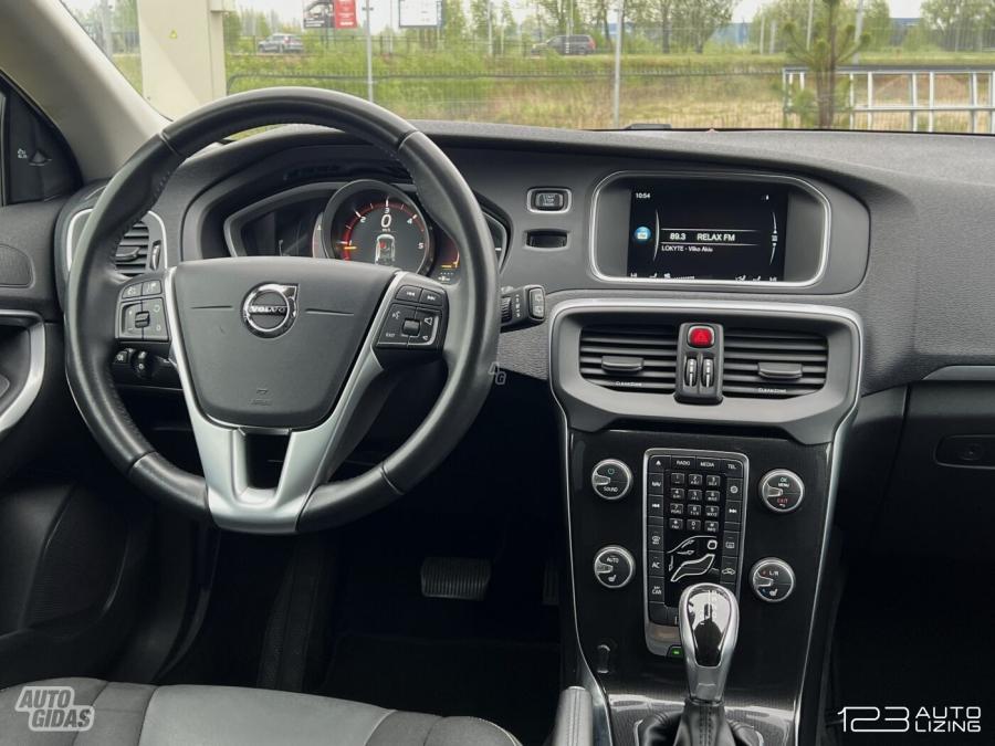 Volvo V40 2016 in Taurage, with an engine capacity of 2.00 L and mileage of 273 thousand km for 8500 €, photo 19 on AUTOMOTO.COM.LV