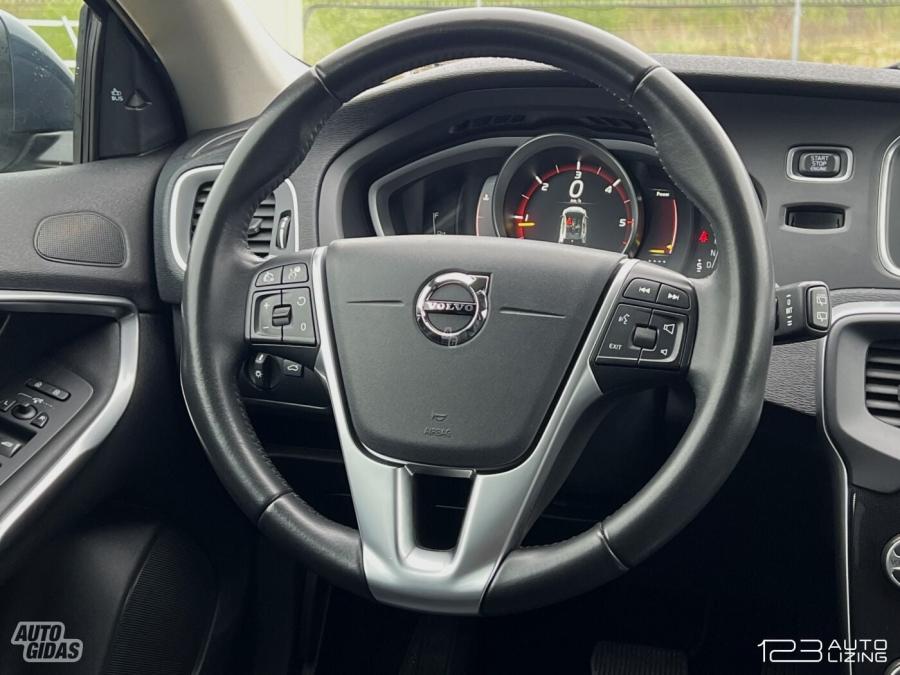 Volvo V40 2016 in Taurage, with an engine capacity of 2.00 L and mileage of 273 thousand km for 8500 €, photo 20 on AUTOMOTO.COM.LV
