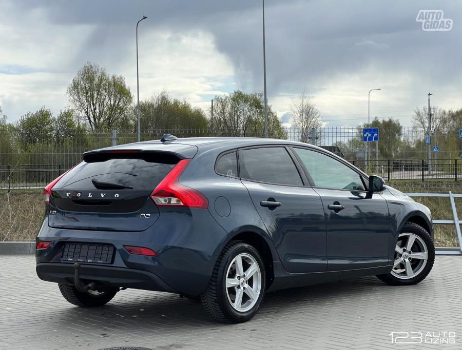 Volvo V40 2016 Tauragė, ar dzinēja tilpumu 2.00 L un nobraukumu 270 tūkst. km par 7300 €, foto 9 vietnē AUTOMOTO.COM.LV