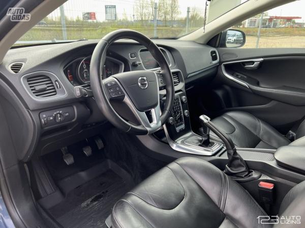 Volvo V40 2016 in Taurage, with an engine capacity of 2.00 L and mileage of 270 thousand km for 7300 €, photo 10 on AUTOMOTO.COM.LV