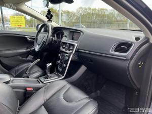 Volvo V40 2016 Tauragė, ar dzinēja tilpumu 2.00 L un nobraukumu 270 tūkst. km par 7300 €, foto 13 vietnē AUTOMOTO.COM.LV