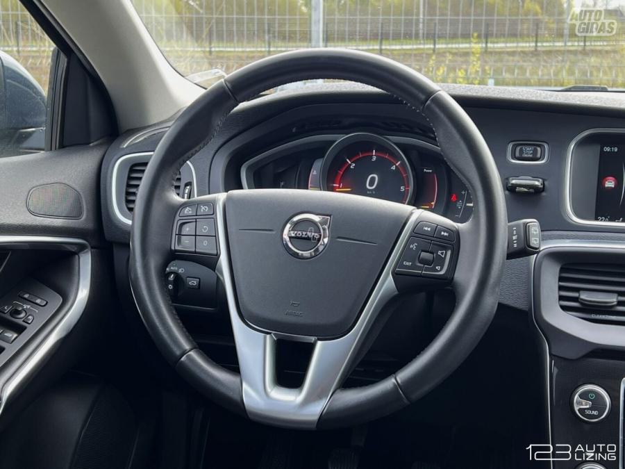Volvo V40 2016 Tauragė, ar dzinēja tilpumu 2.00 L un nobraukumu 270 tūkst. km par 7300 €, foto 16 vietnē AUTOMOTO.COM.LV