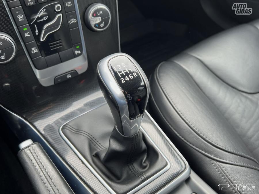 Volvo V40 2016 Tauragė, ar dzinēja tilpumu 2.00 L un nobraukumu 270 tūkst. km par 7300 €, foto 21 vietnē AUTOMOTO.COM.LV