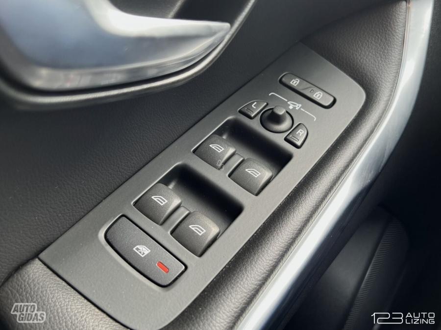 Volvo V40 2016 Tauragė, ar dzinēja tilpumu 2.00 L un nobraukumu 270 tūkst. km par 7300 €, foto 22 vietnē AUTOMOTO.COM.LV