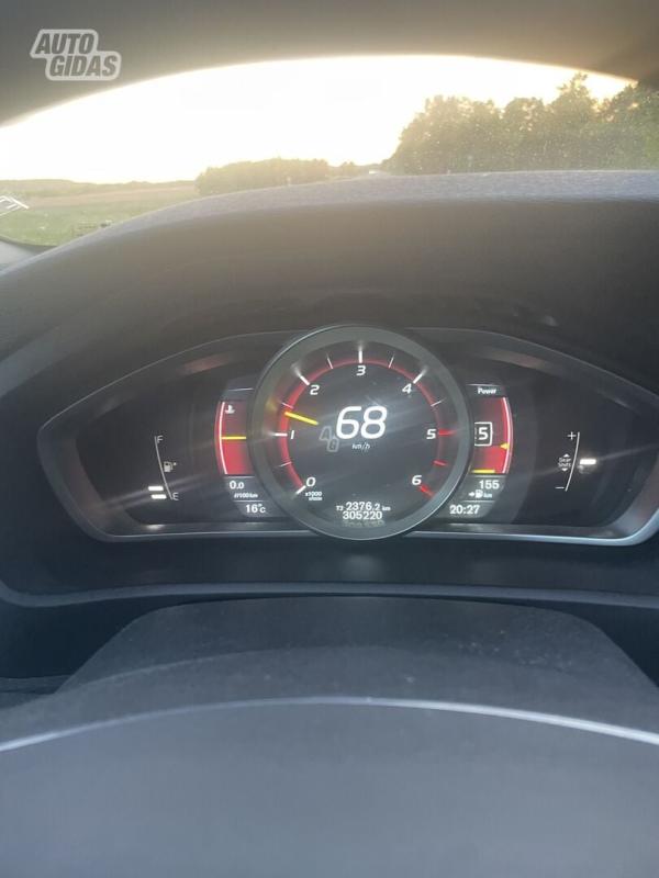 Volvo V40 2016 Jurbarkas, ar dzinēja tilpumu 1.60 L un nobraukumu 305 tūkst. km par 5150 €, foto 5 vietnē AUTOMOTO.COM.LV