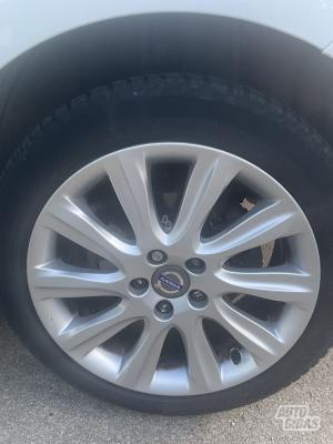 Volvo V40 2016 in Jurbarkas, with an engine capacity of 1.60 L and mileage of 305 thousand km for 5150 €, photo 10 on AUTOMOTO.COM.LV