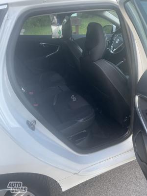 Volvo V40 2016 in Jurbarkas, with an engine capacity of 1.60 L and mileage of 305 thousand km for 5150 €, photo 17 on AUTOMOTO.COM.LV