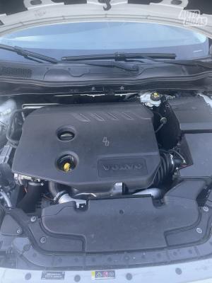 Volvo V40 2016 in Jurbarkas, with an engine capacity of 1.60 L and mileage of 305 thousand km for 5150 €, photo 18 on AUTOMOTO.COM.LV