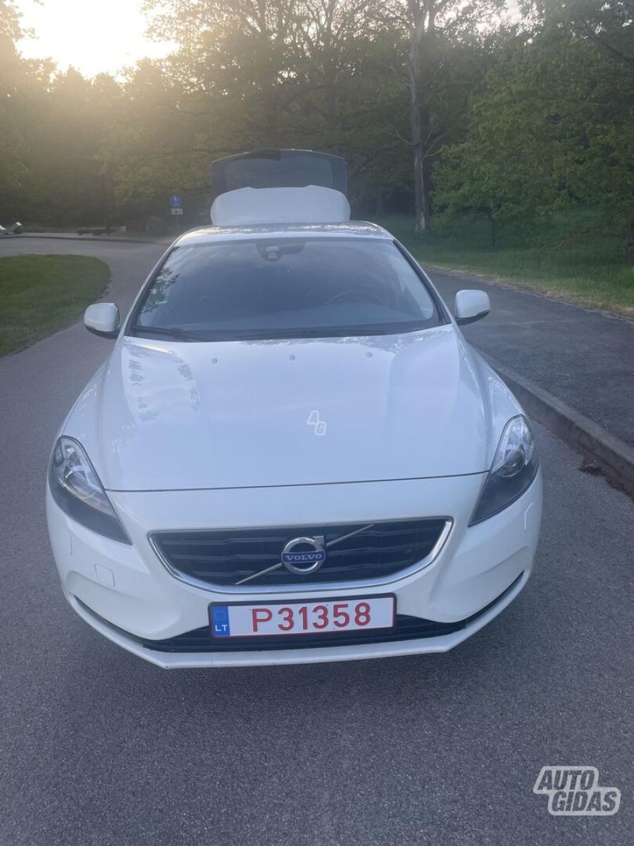Volvo V40 2016 in Jurbarkas, with an engine capacity of 1.60 L and mileage of 305 thousand km for 5150 €, photo 19 on AUTOMOTO.COM.LV