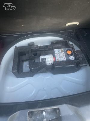 Volvo V40 2016 in Jurbarkas, with an engine capacity of 1.60 L and mileage of 305 thousand km for 5150 €, photo 21 on AUTOMOTO.COM.LV