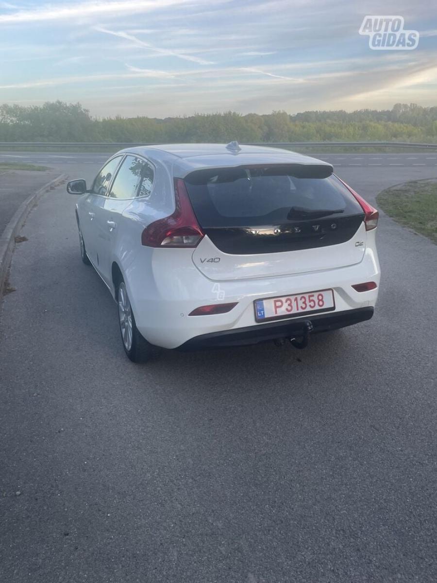 Volvo V40 2016 in Jurbarkas, with an engine capacity of 1.60 L and mileage of 305 thousand km for 5150 €, photo 22 on AUTOMOTO.COM.LV