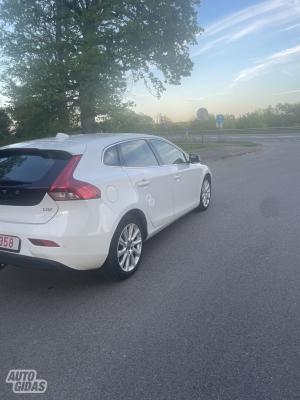 Volvo V40 2016 in Jurbarkas, with an engine capacity of 1.60 L and mileage of 305 thousand km for 5150 €, photo 23 on AUTOMOTO.COM.LV