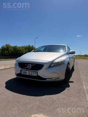 Вольво В40 2016 в Рига, объемом двигателя 2.00 л и пробегом 225 тыс. км за 9300 €, фото  на AUTOMOTO.COM.LV