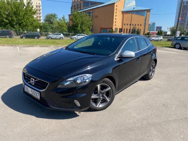 Volvo V40 2016 in Riga, with an engine capacity of 2.00 L and mileage of 231 thousand km for 8650 €, photo 1 on AUTOMOTO.COM.LV