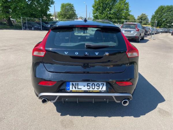 Volvo V40 2016 in Riga, with an engine capacity of 2.00 L and mileage of 231 thousand km for 8650 €, photo 6 on AUTOMOTO.COM.LV