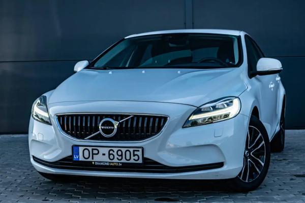 Volvo V40 2016 Tukums, ar dzinēja tilpumu 2.00 L un nobraukumu 280 tūkst. km par 7500 €, foto 3 vietnē AUTOMOTO.COM.LV