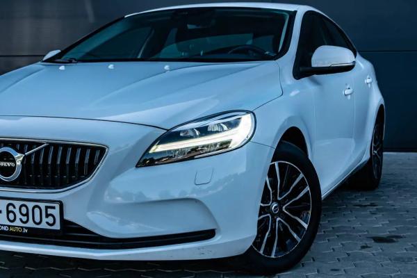 Volvo V40 2016 Tukums, ar dzinēja tilpumu 2.00 L un nobraukumu 280 tūkst. km par 7500 €, foto 7 vietnē AUTOMOTO.COM.LV